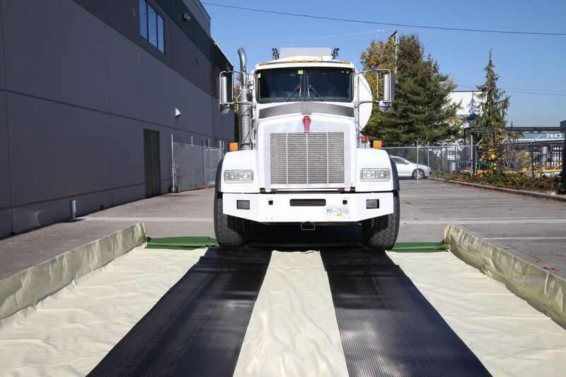 Ride-Side Berm | Spill Containment Berms & Trays | West Coast Spill ...